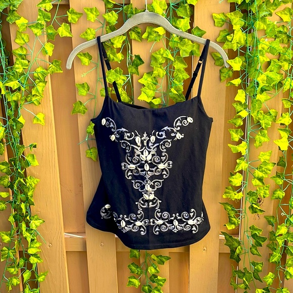 Shape FX | Tops | Summer Ready With This Adorable Black Seashell ...
